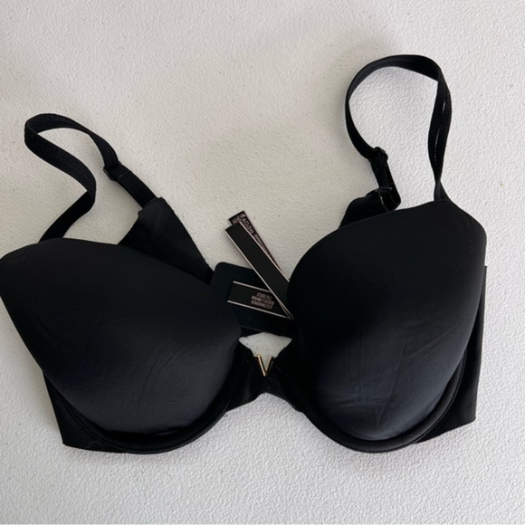 Victoria's Secret | Intimates & Sleepwear | 525 Victorias Secret Vs Bra ...